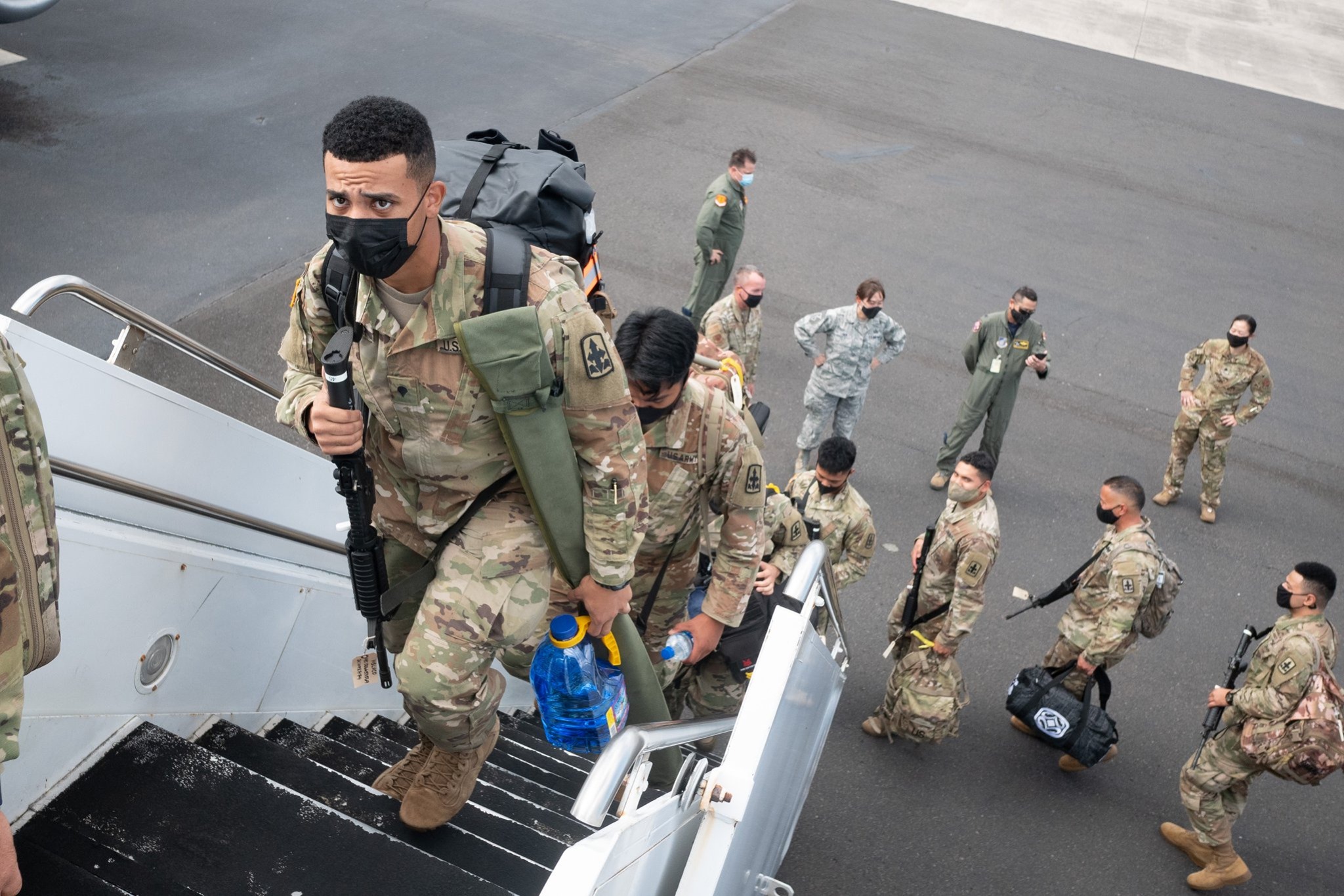203 ARS and 204 AS Transported HIARNG Soldiers to Washington D.C ...